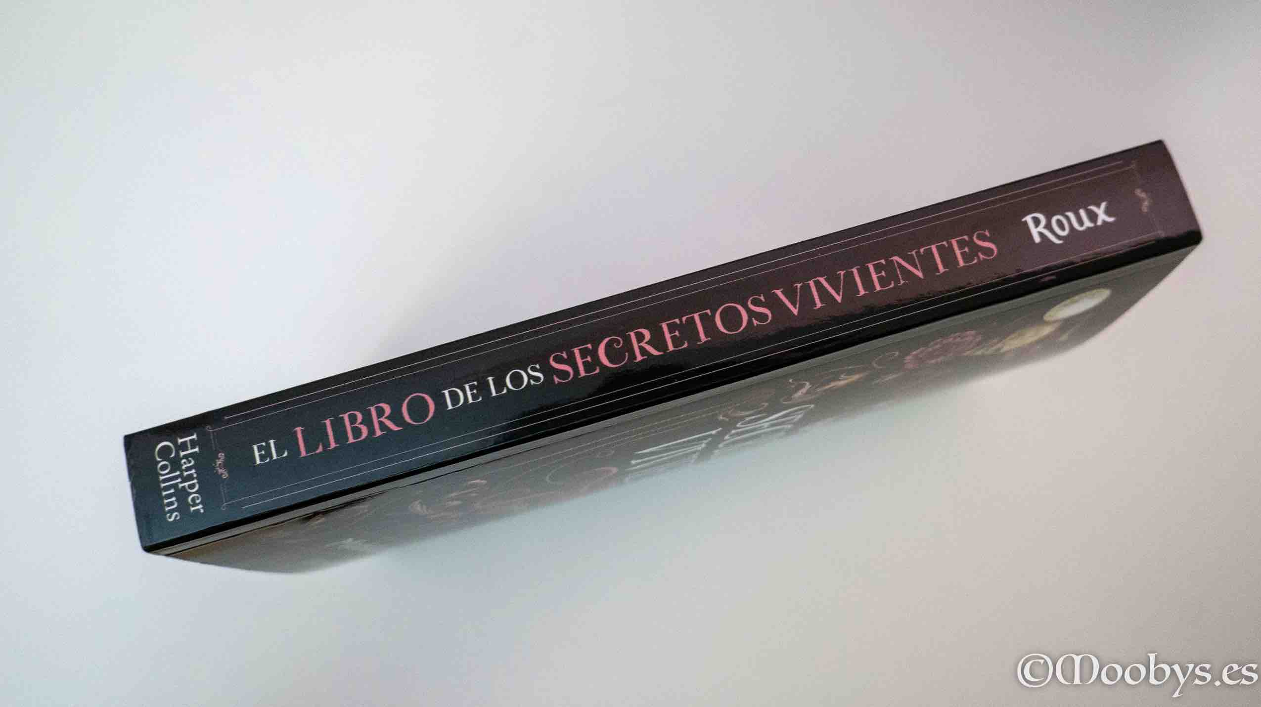 El libro de los secretos vivientes: lo nuevo de Madeleine Roux - Moobys