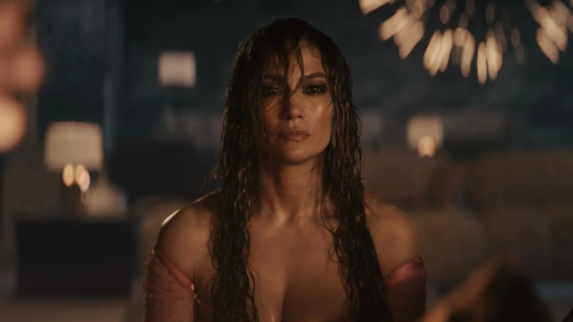 This Is Me…Now: Una historia de amor - Moobys